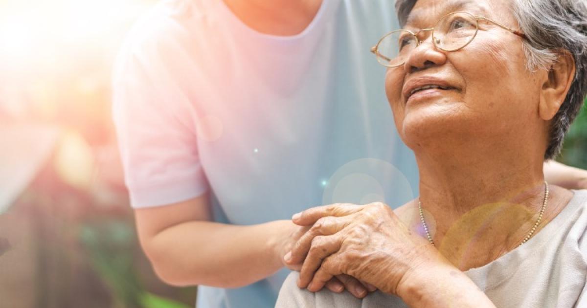 Aidants : qui sont les 11 millions de personnes qui aident un proche